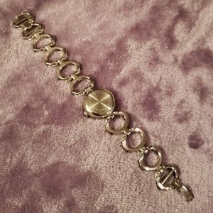 Avon | Accessories | Nib Avon Silvertone Circle Quartz Link Watch ...